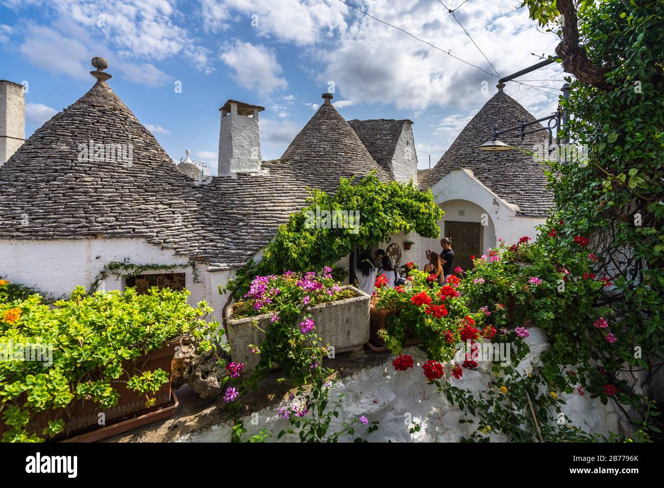 Historic conical buildings in Trulli, Alberobello, Apulia, Italy Stock ...
