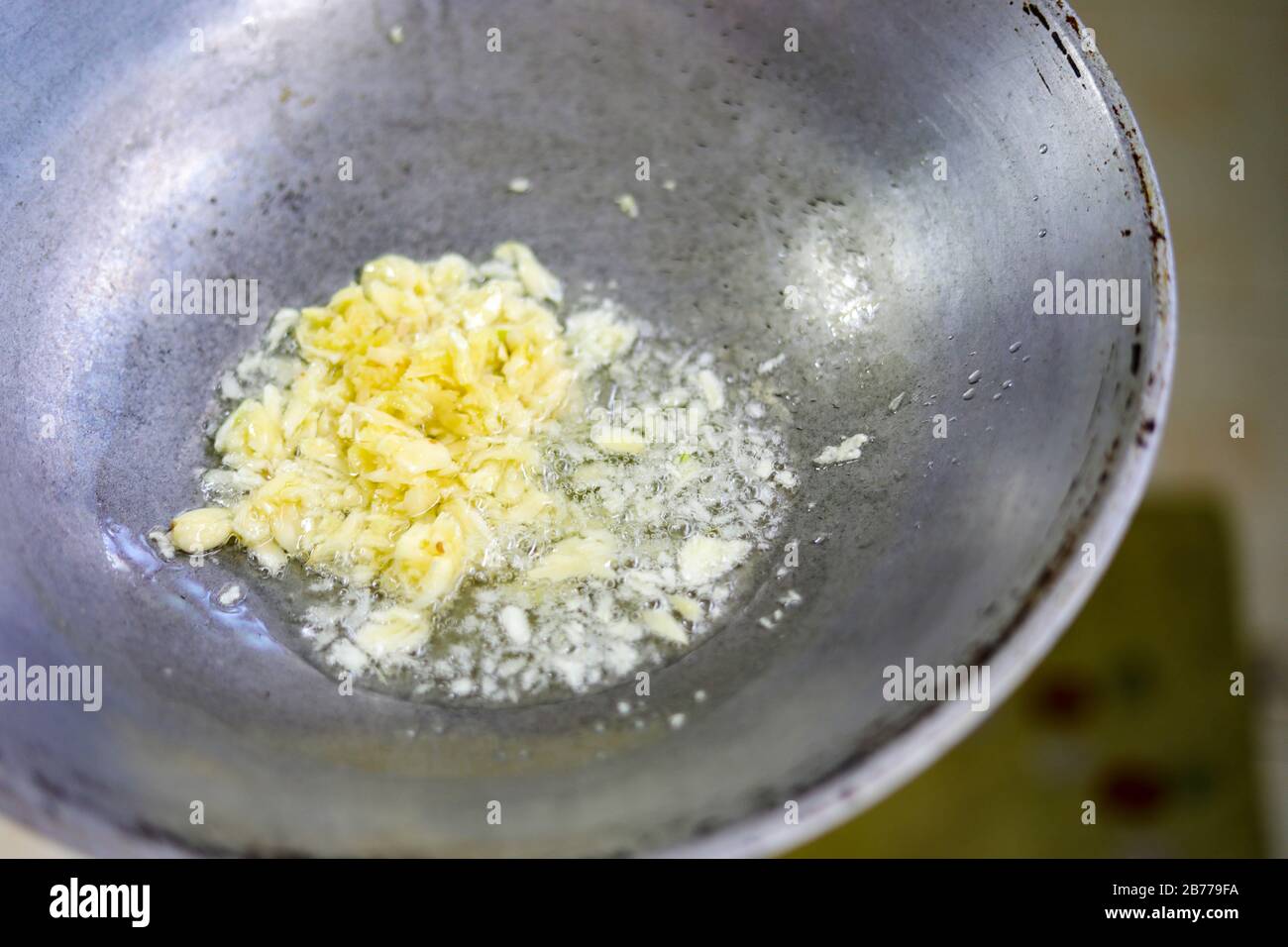 Frying red onion garlic hi-res stock photography and images - Alamy