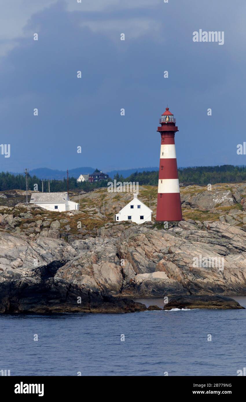 Hellisoy Lighthouse, Fredje Island, Bergen region, Hordaland County ...