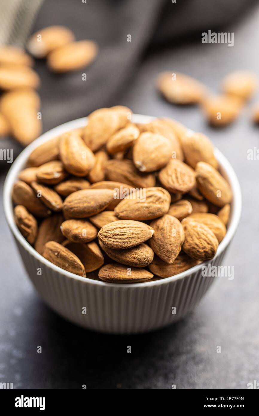 Almond snack hi-res stock photography and images - Alamy