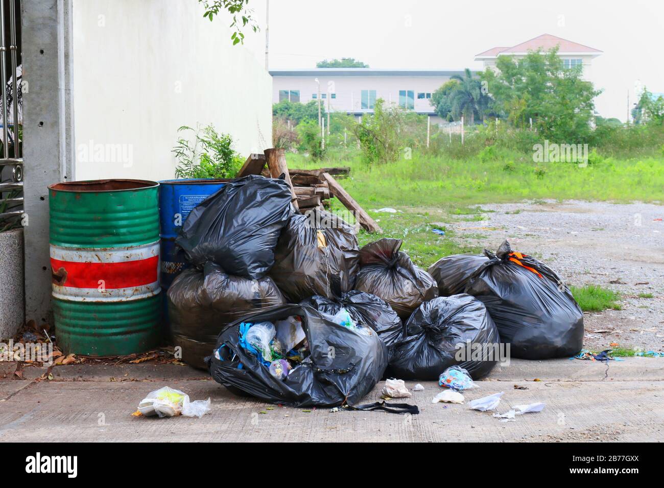 Plastic bins and office hi-res stock photography and images - Alamy