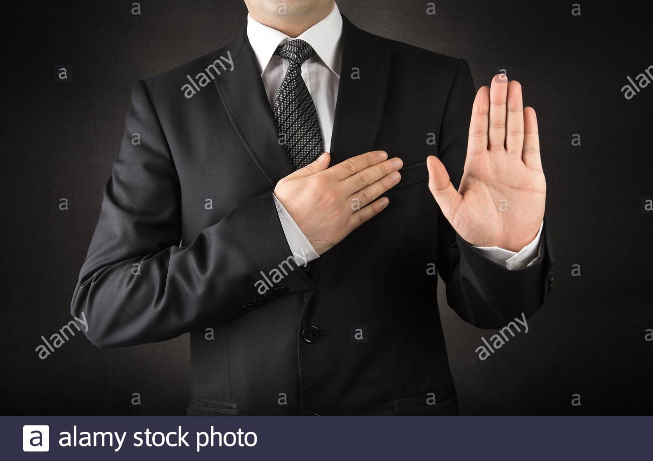 Witness Taking Oath Stock Photos & Witness Taking Oath Stock Images - Alamy
