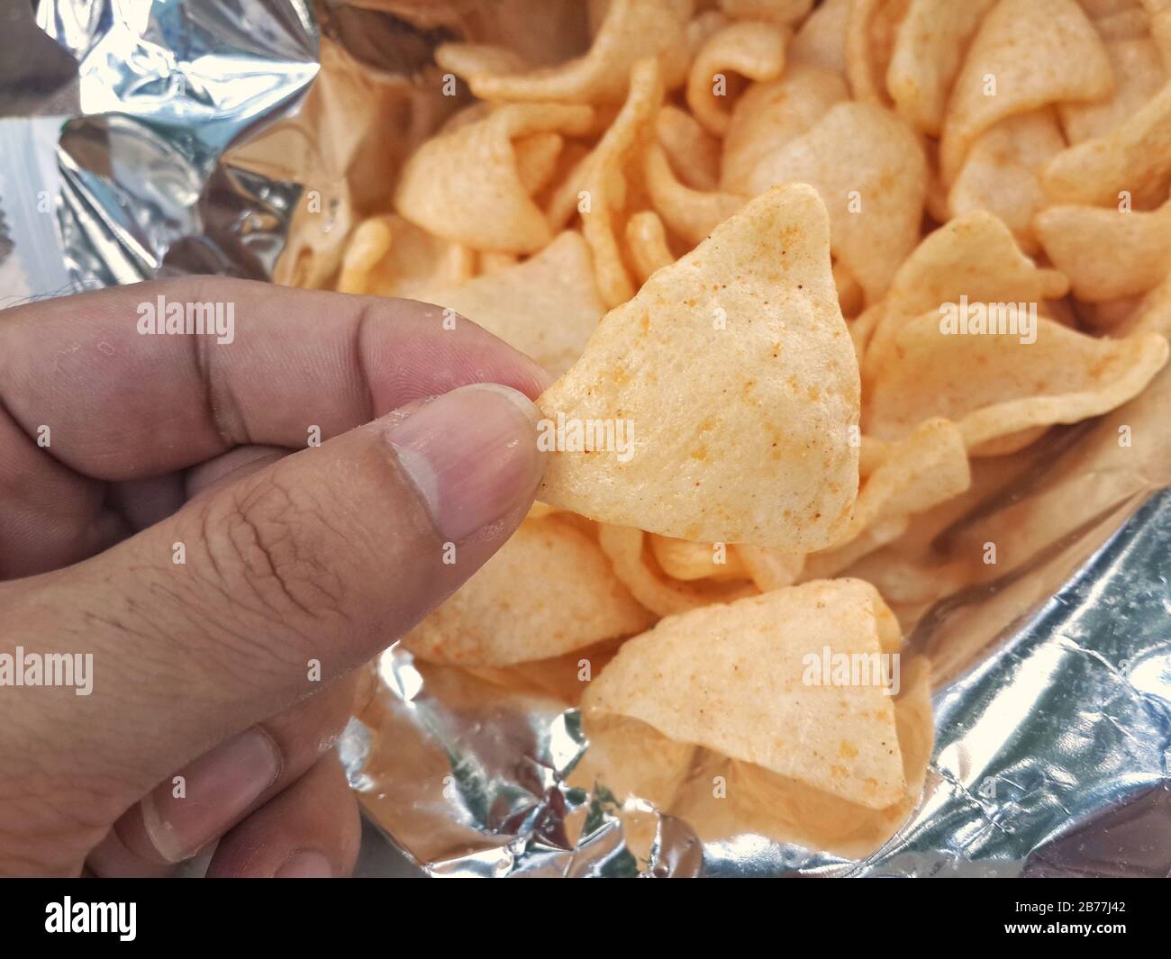 Shrimp rice cracker snack, Snack and fingers, Cookie crispy spongy in ...