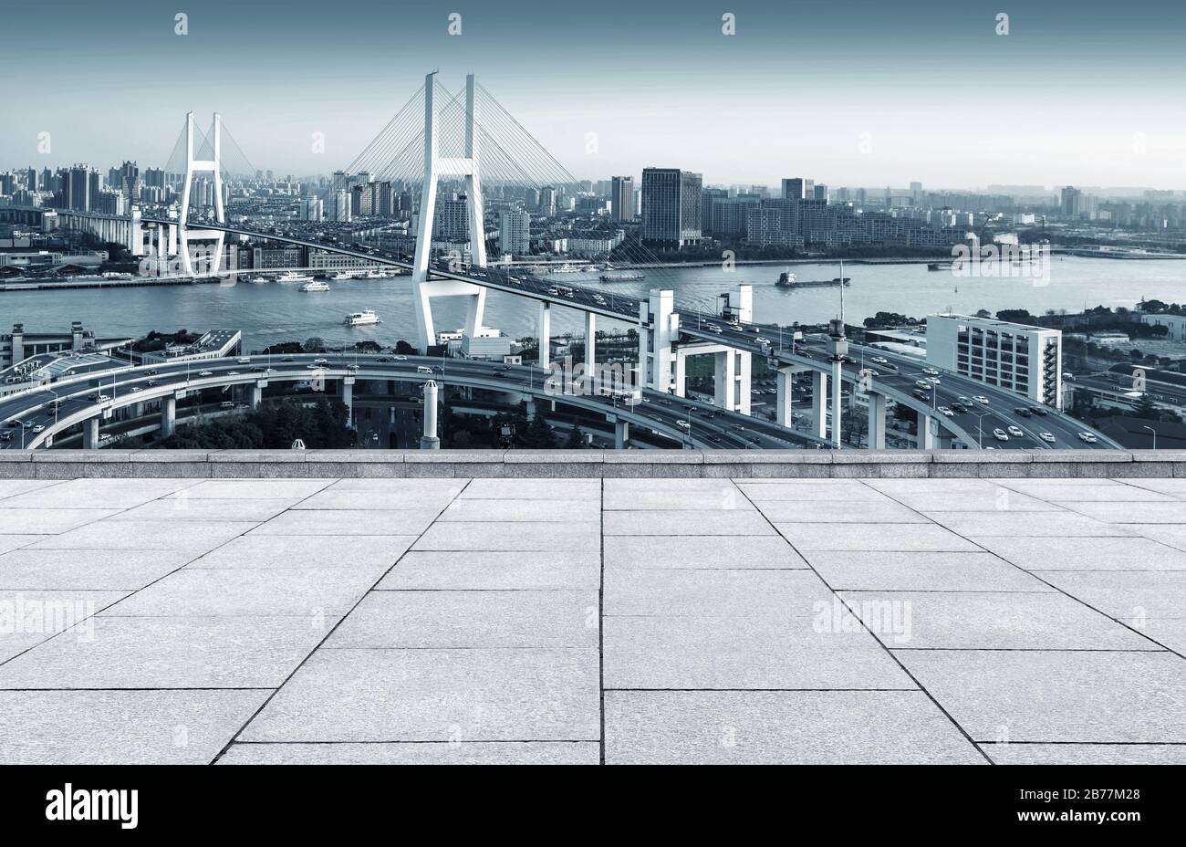 Beautiful Nanpu Bridge, crossing the Huangpu River, Shanghai, China ...