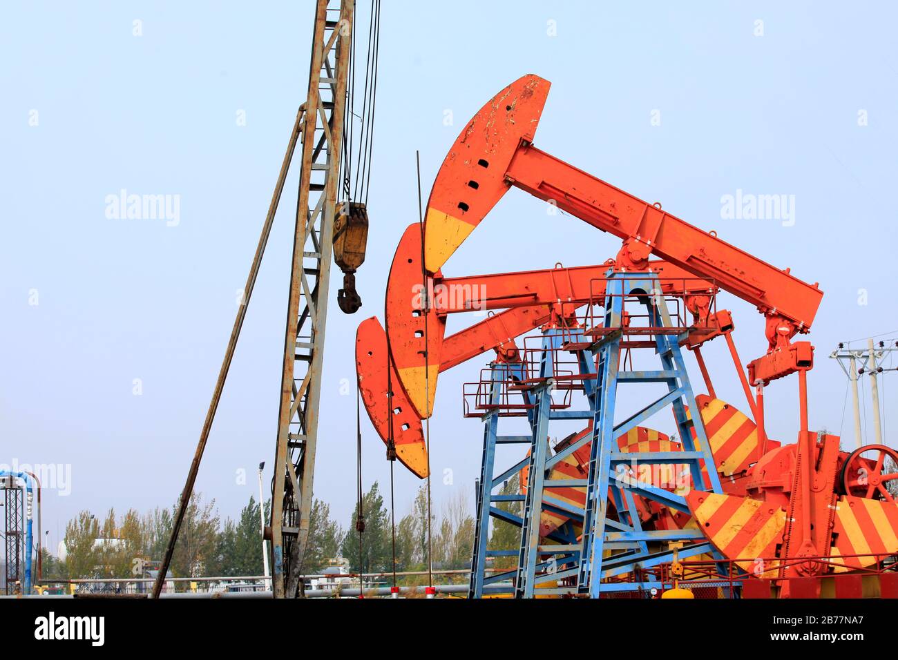 Field site, oil beam pumping unit Stock Photo - Alamy