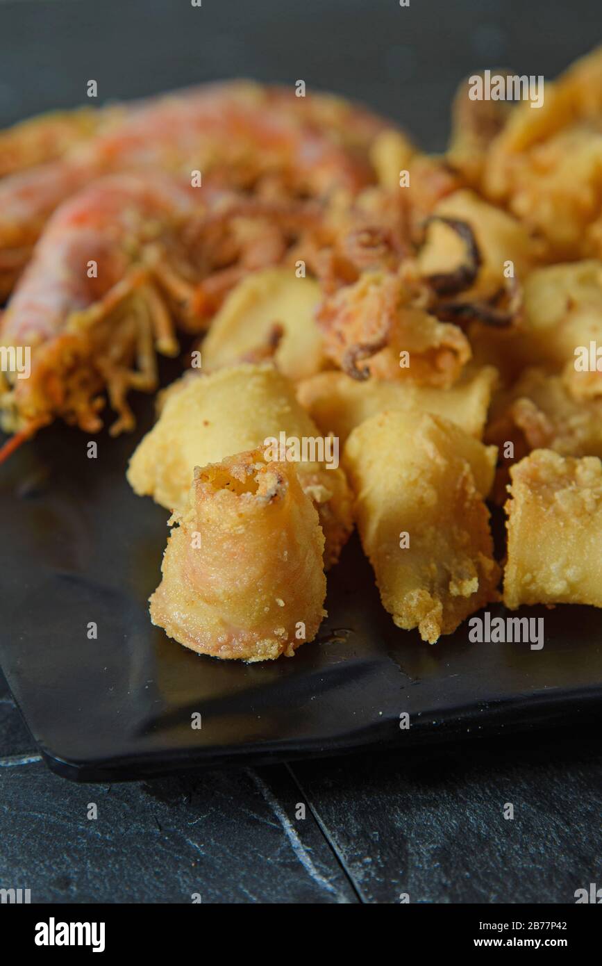 Prawn fried fish hi-res stock photography and images - Alamy