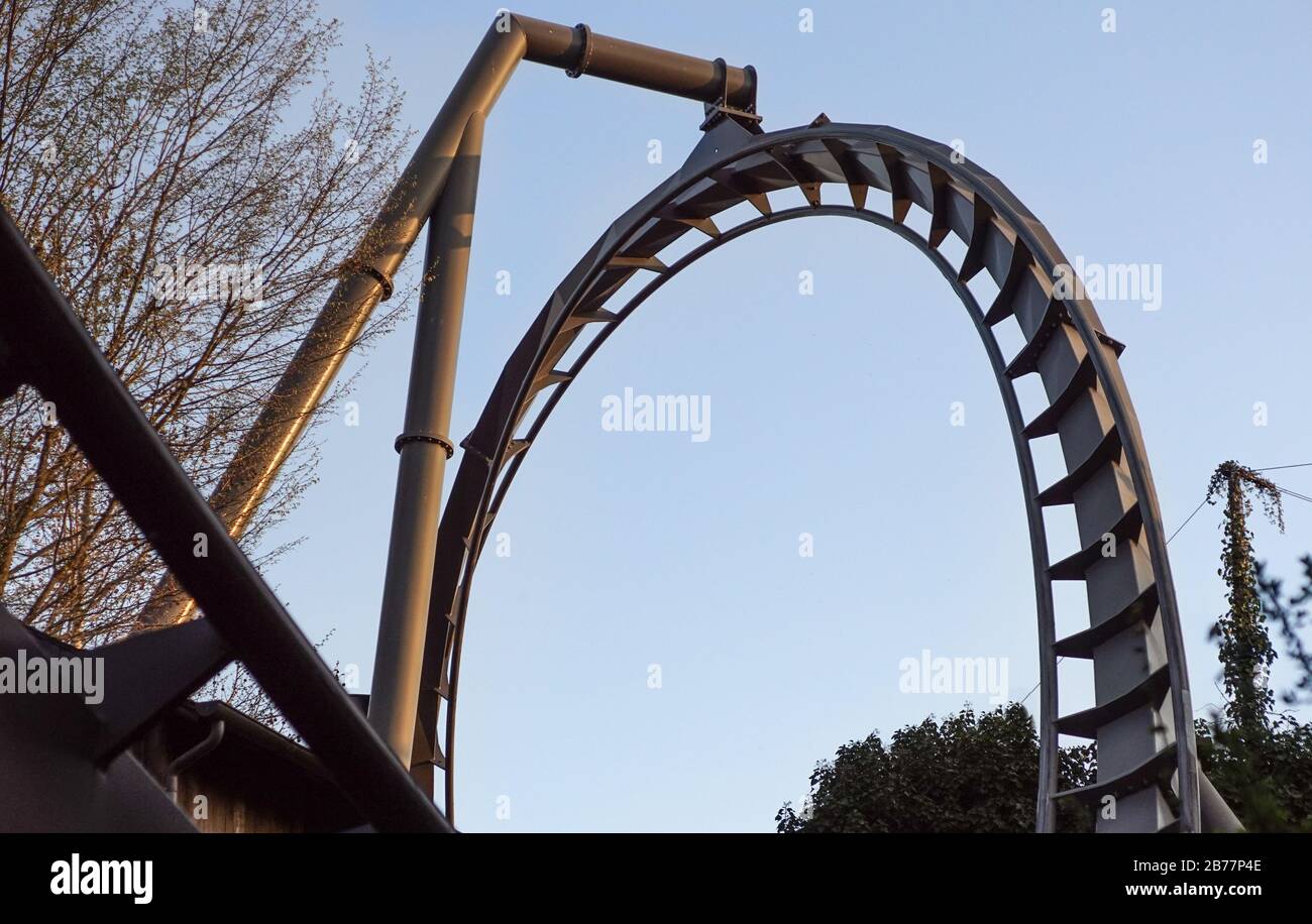 Curved rail track hi-res stock photography and images - Alamy