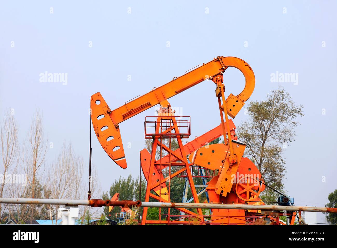 Field site, oil beam pumping unit Stock Photo - Alamy