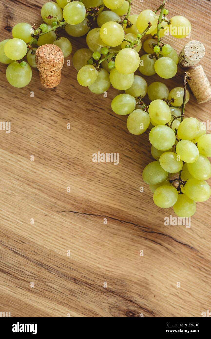 White table grapes hi-res stock photography and images - Alamy