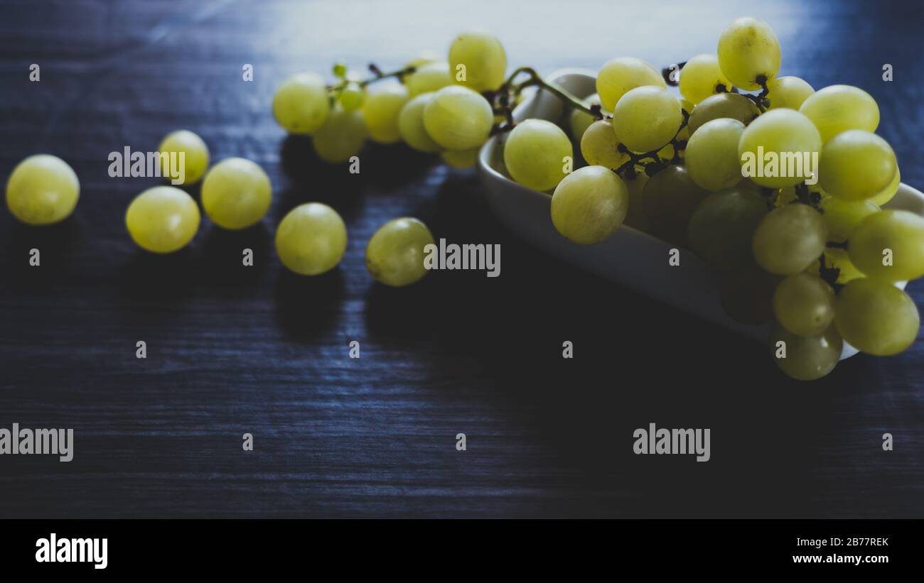 Table grapes vitis vinifera hi-res stock photography and images - Alamy