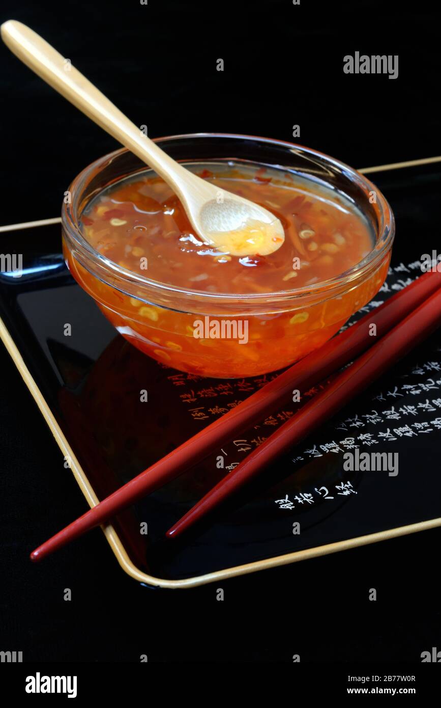 Spoon and chopsticks hi-res stock photography and images - Alamy