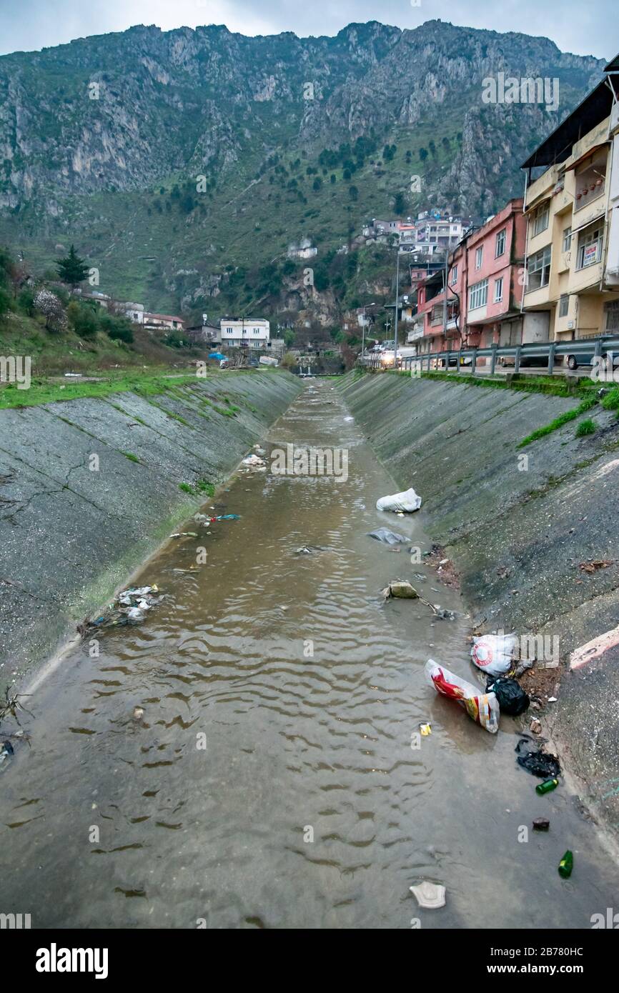 Dirty village hi-res stock photography and images - Alamy