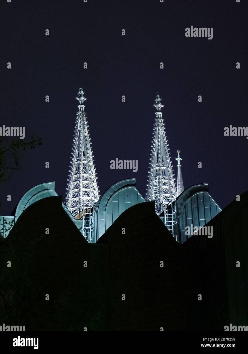 Cathedral of Cologne and opera building at night, Germany Stock Photo ...