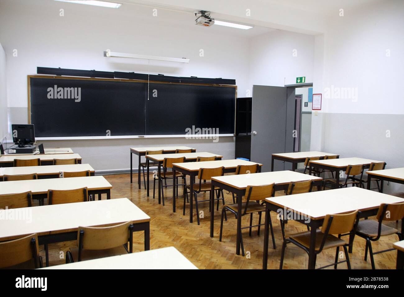 View of the interior of secondary classroom Stock Photo - Alamy