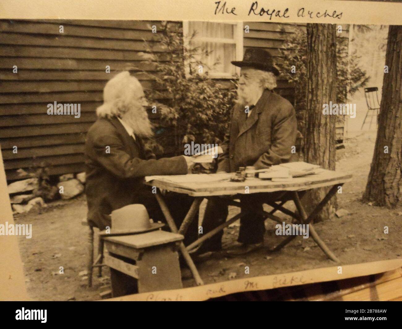 George Fiske and Galen Clark in conversation Stock Photo - Alamy