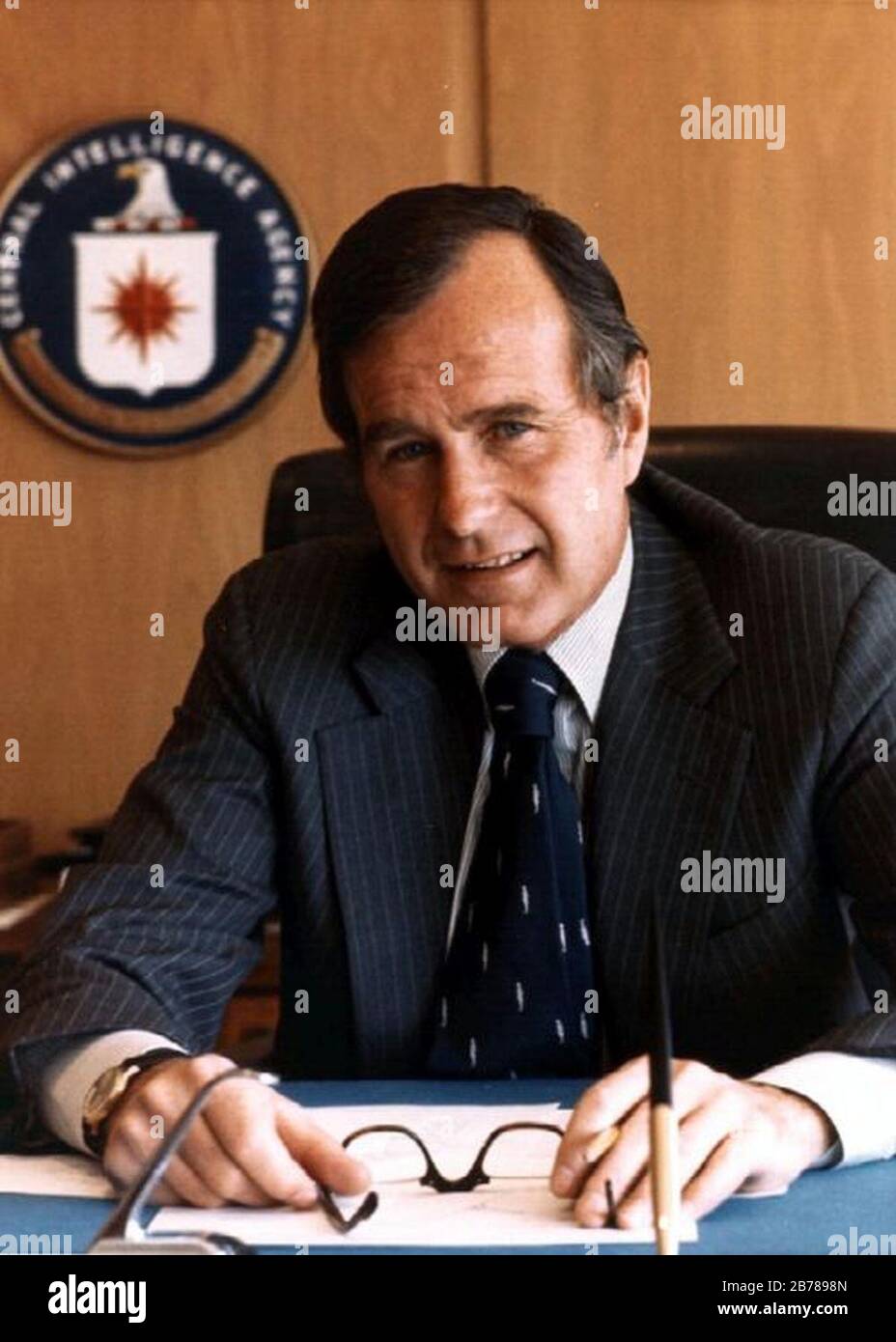 Cia director, george h w bush hi-res stock photography and images - Alamy