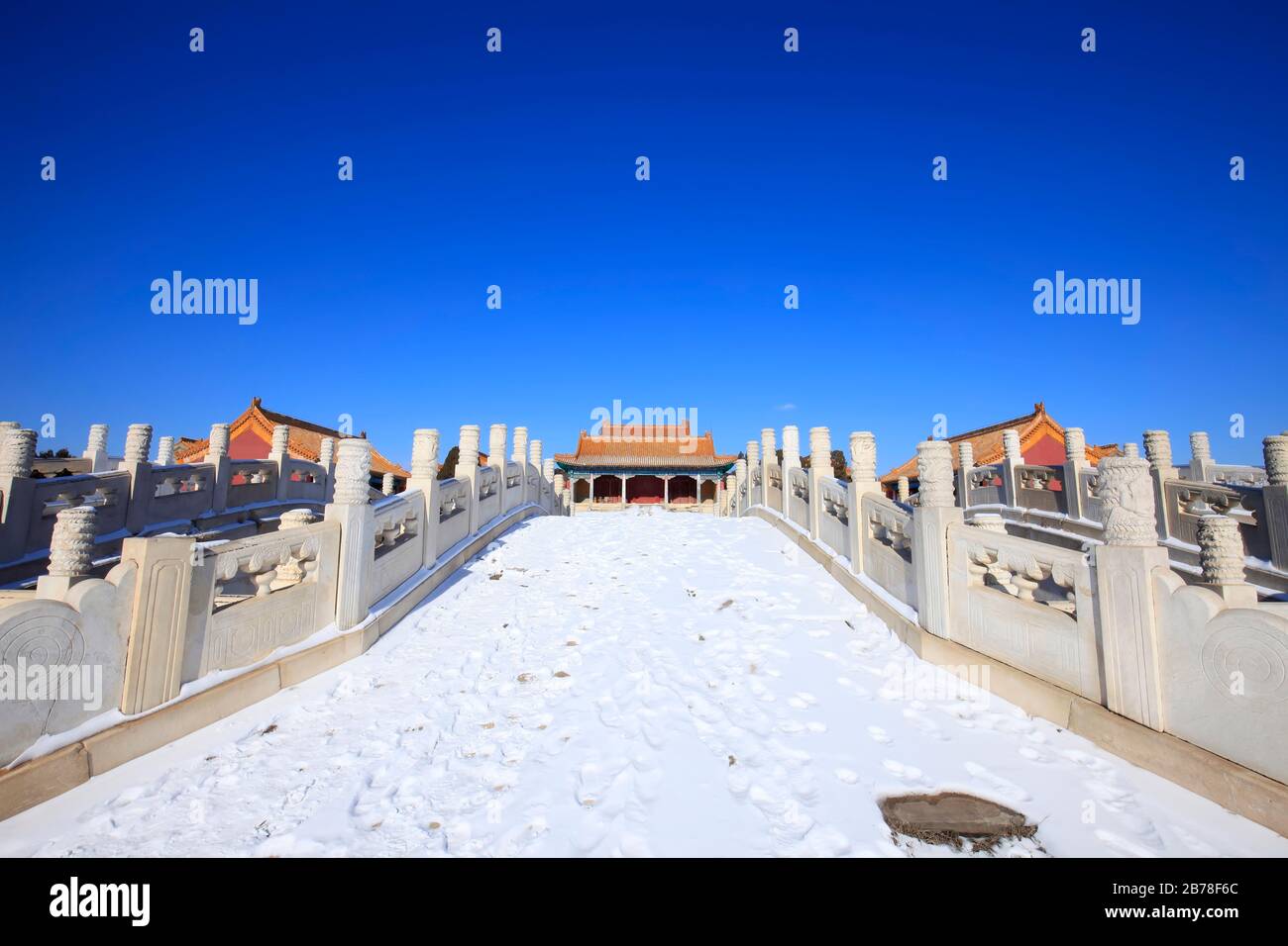 In the winter, Ancient Chinese architecture Stock Photo - Alamy