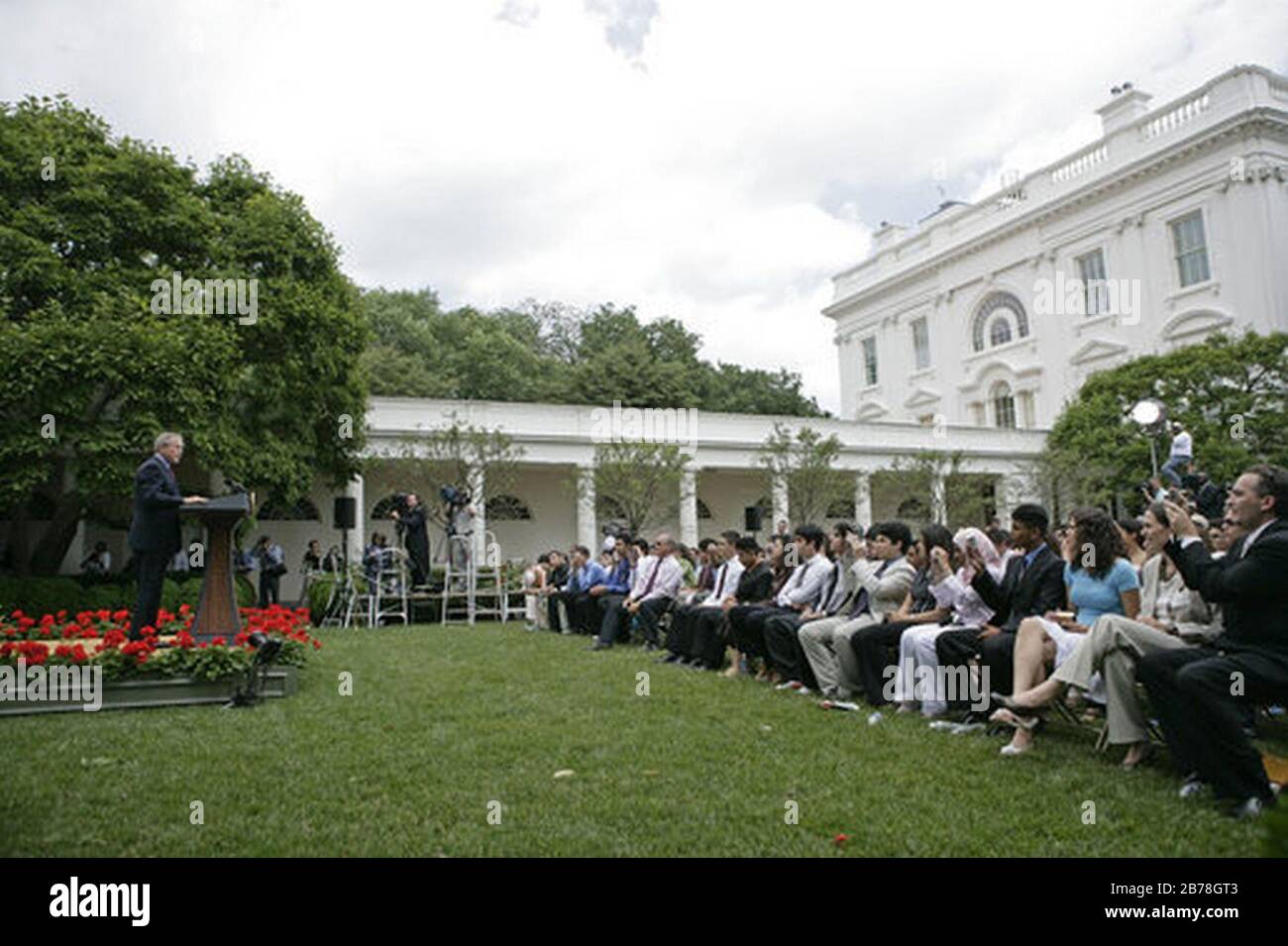 George bush rose garden hi-res stock photography and images - Alamy