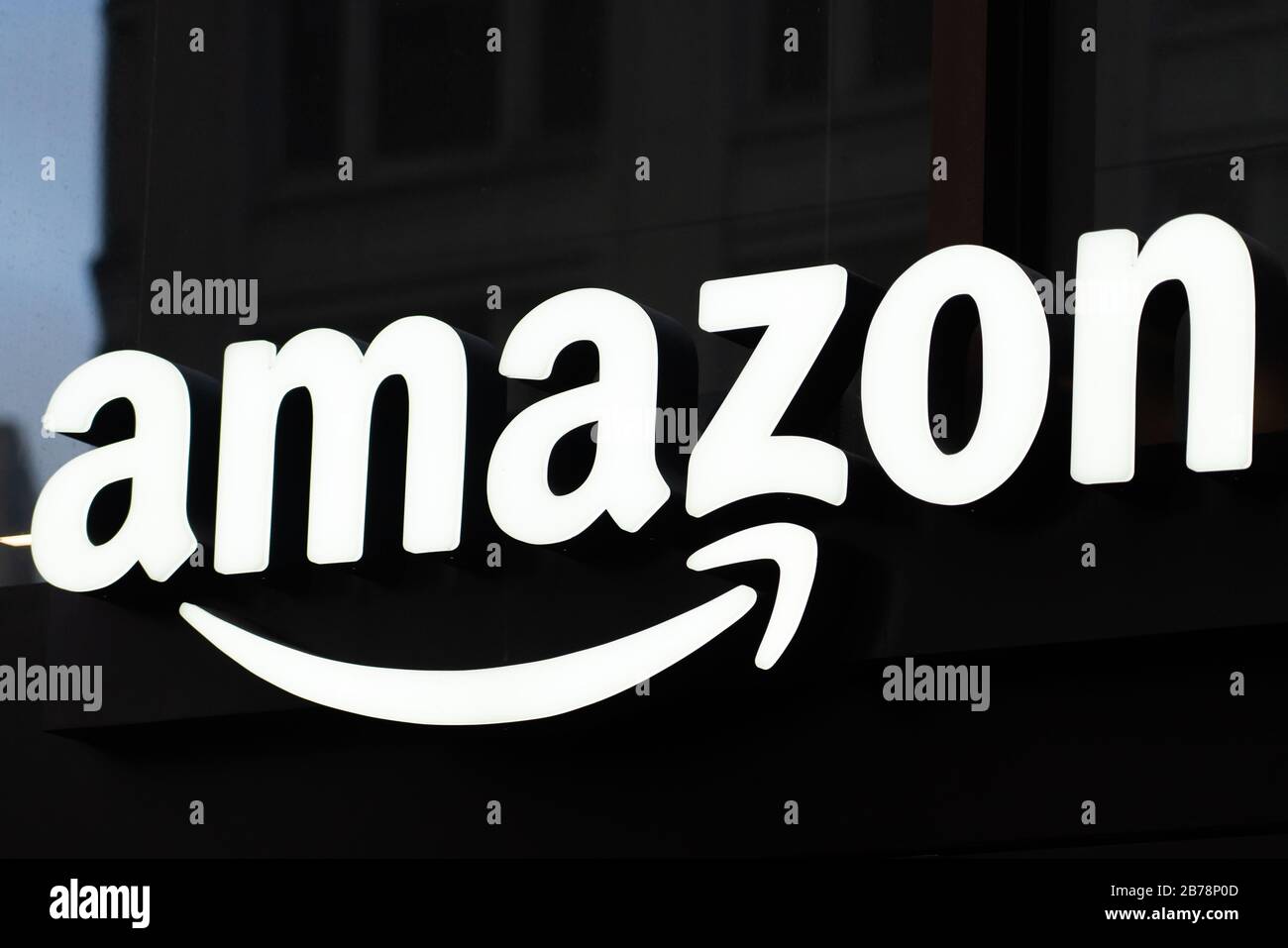 American multinational technology company Amazon logo Stock Photo - Alamy