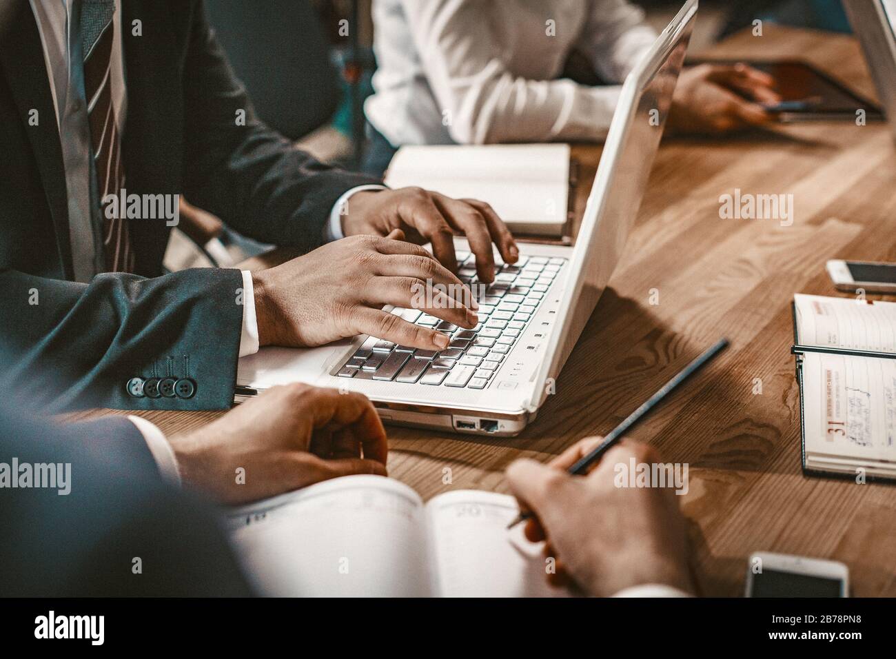 Hands typing laptop hi-res stock photography and images - Alamy