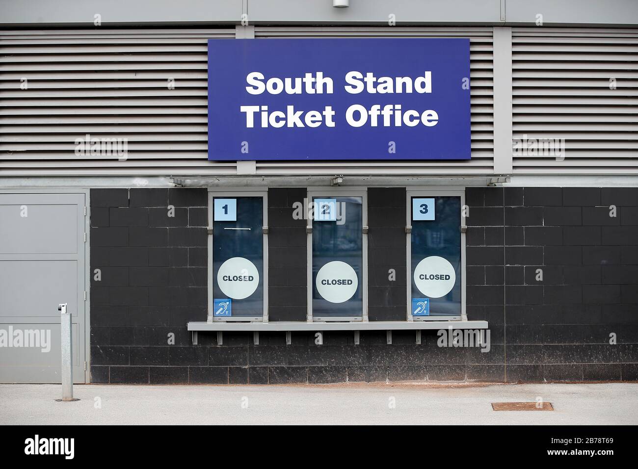 Manchester city stadium office hi-res stock photography and images - Alamy