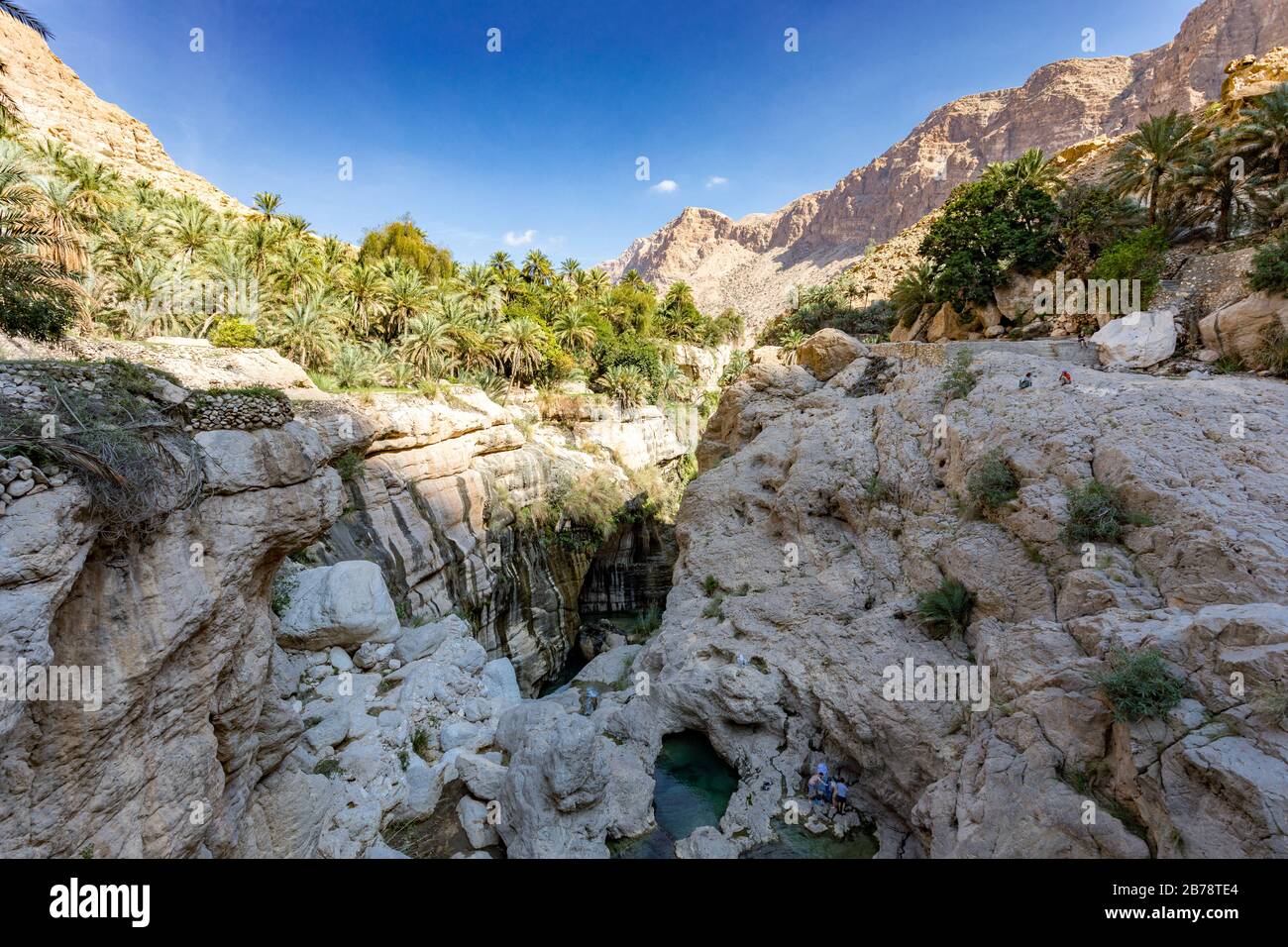 The green pool in wadi shab hi-res stock photography and images - Alamy