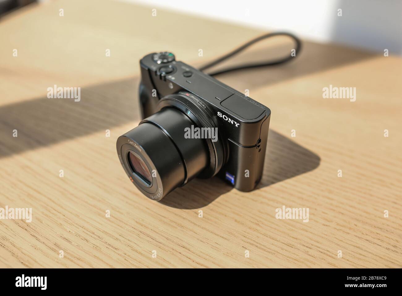 Sony pocket camera hi-res stock photography and images - Alamy