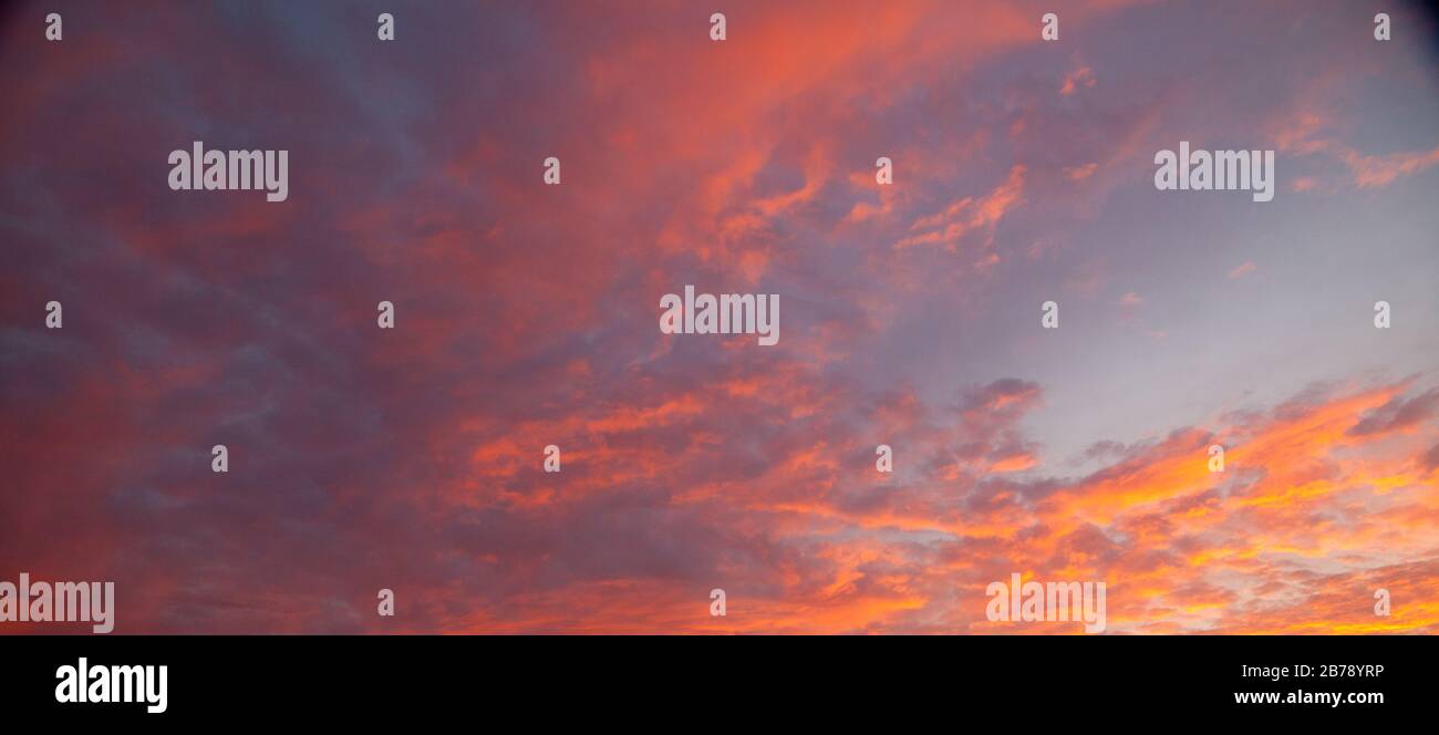 beautiful red sunset suitable for background Stock Photo - Alamy