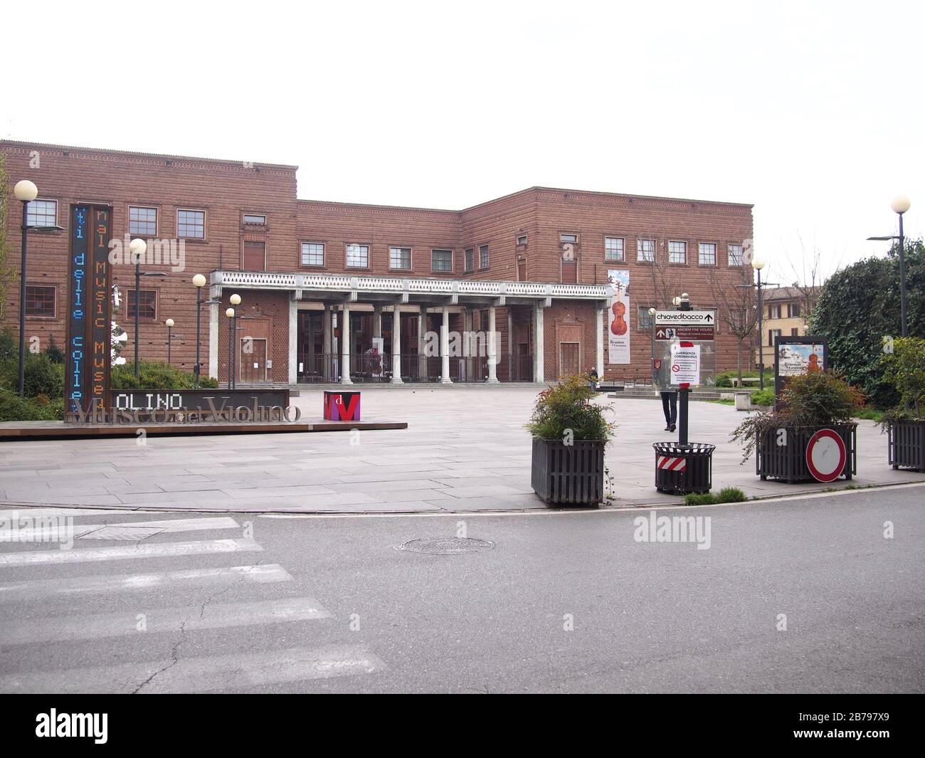 Everydaylife during covid-19 pandemy Stock Photo - Alamy