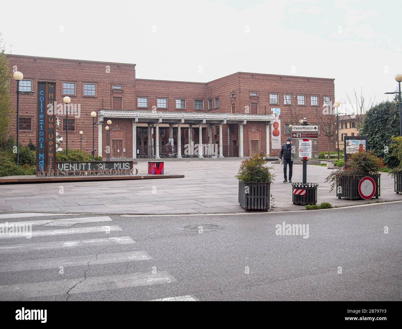 Everydaylife during covid-19 pandemy Stock Photo - Alamy