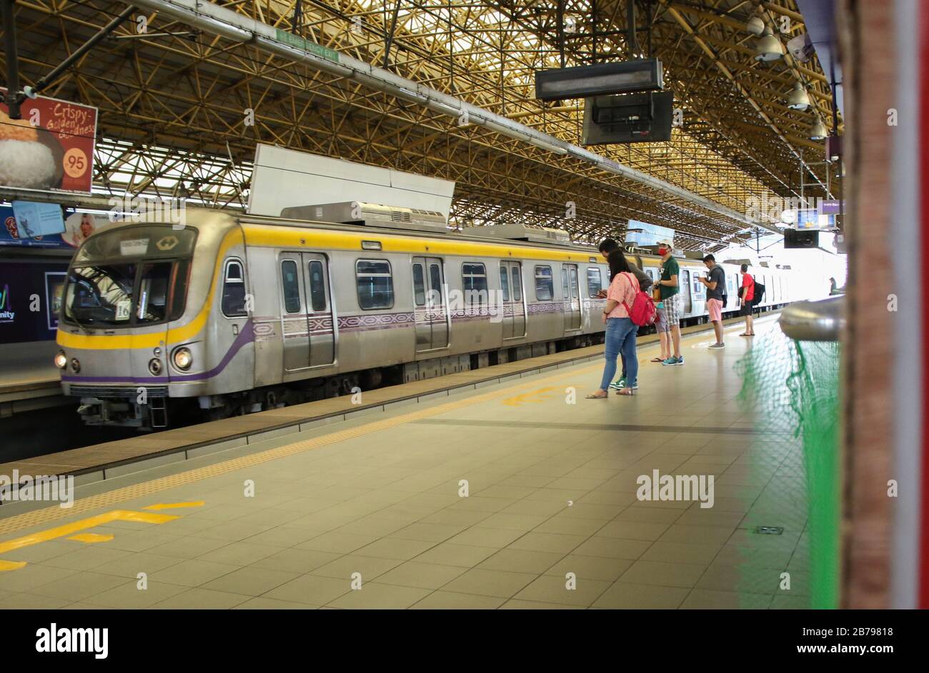 Manila metro rail hi-res stock photography and images - Alamy