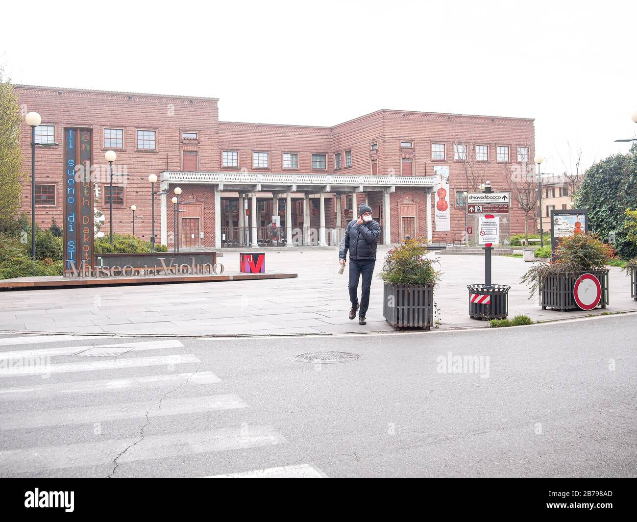 Everydaylife during covid-19 pandemy Stock Photo - Alamy