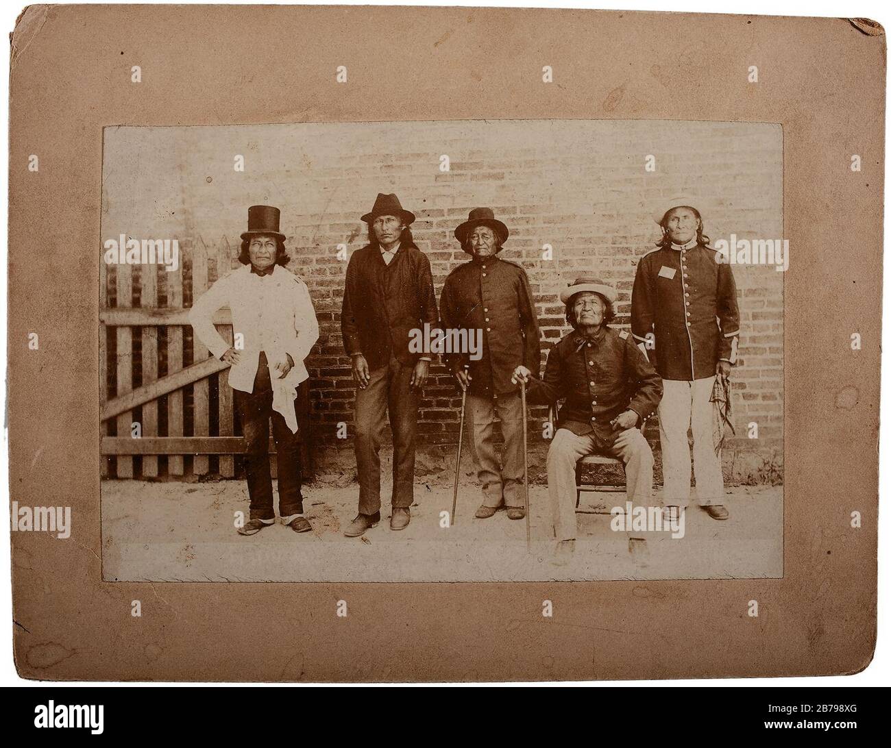 Geronimo and Other Apache POWs at Mount Vernon Barracks, Alabama c1890 ...