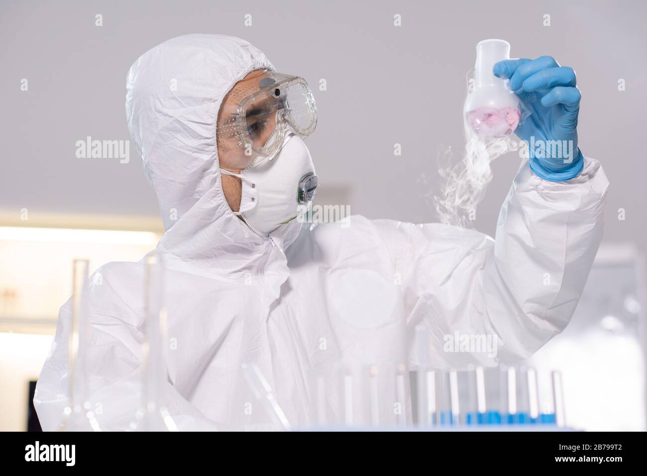 Smoking experiment hi-res stock photography and images - Alamy