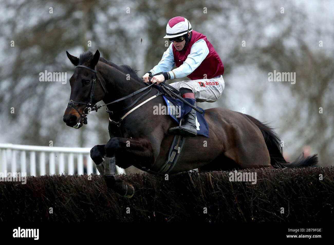 Back glance hi-res stock photography and images - Alamy