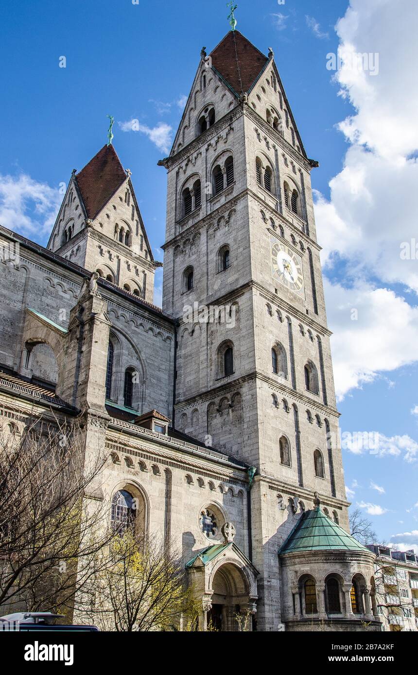 Neo romanesque architecture hi-res stock photography and images - Alamy