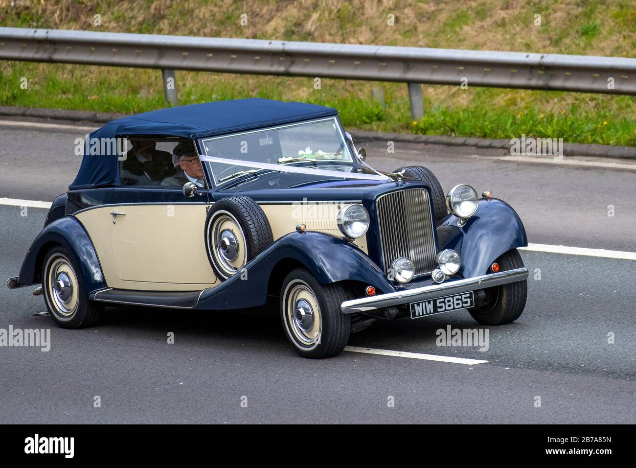 Royale drophead hi-res stock photography and images - Alamy