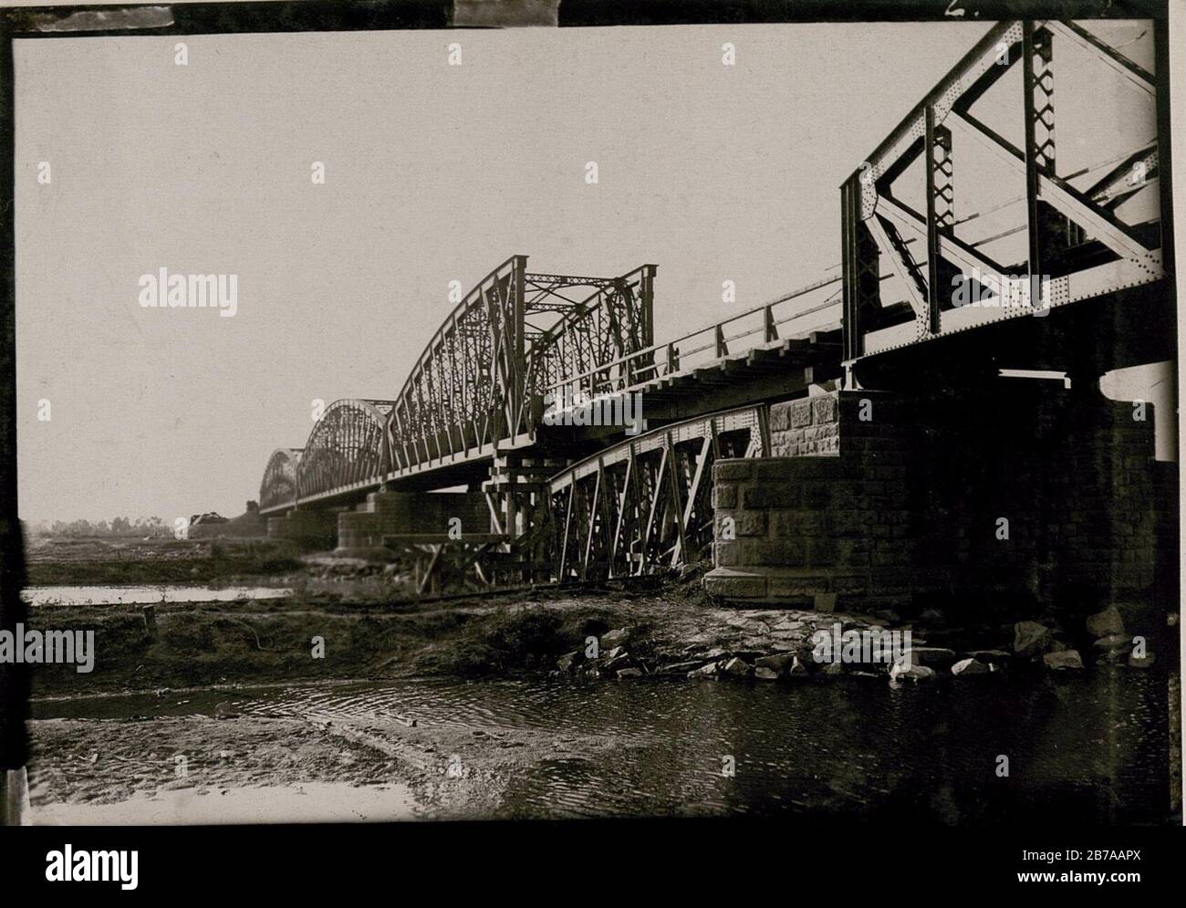 Gesprengte Brücke bei Stryj. (Strecke Chodorow Stock Photo - Alamy