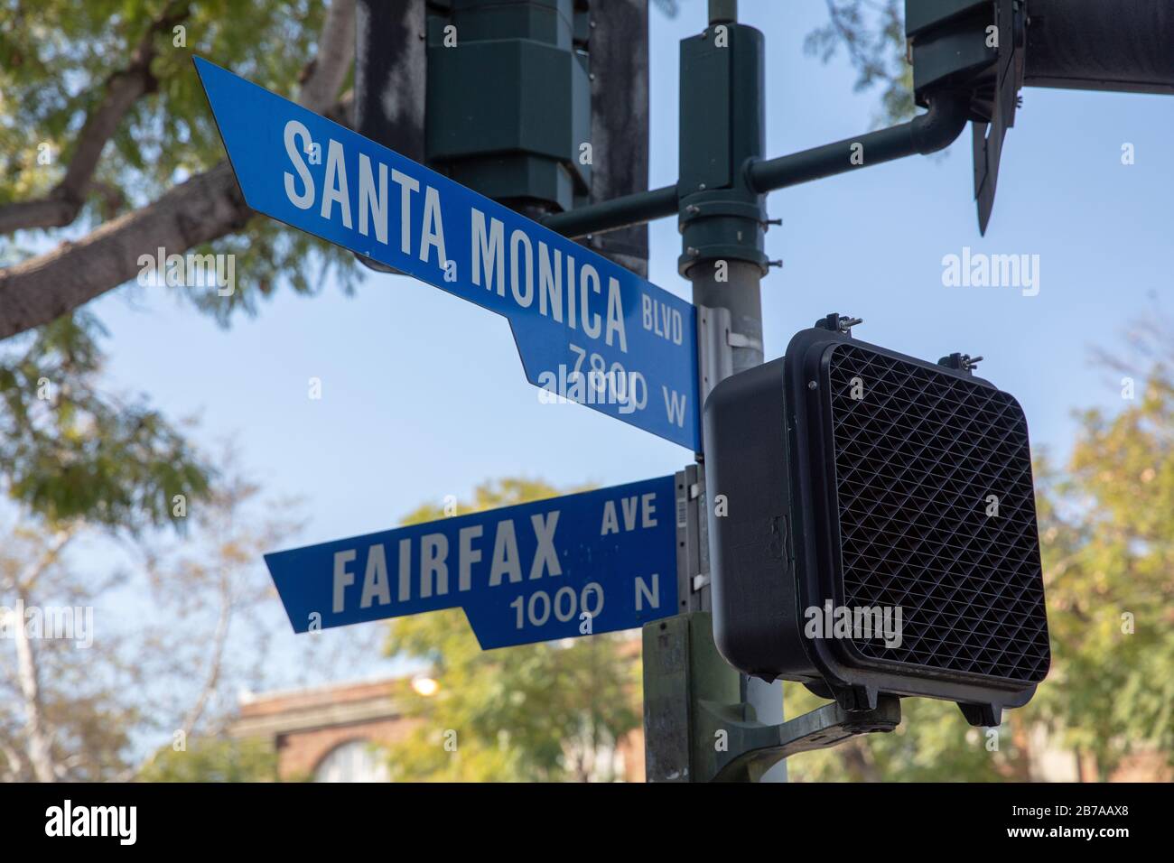 Ave sign hi-res stock photography and images - Alamy