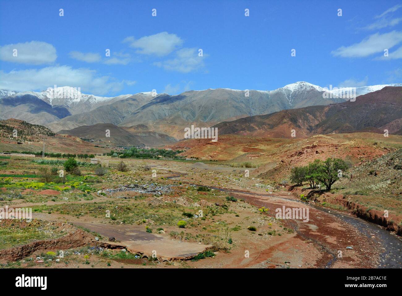 Atlas mountains in background hi-res stock photography and images - Alamy