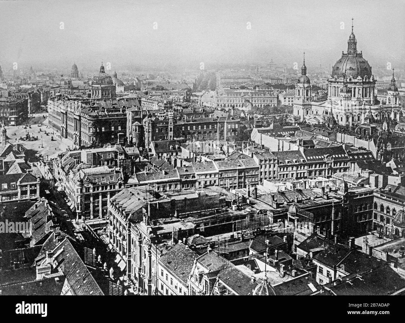 Panoramic view of castle, cathedral and Unter den Linden street from ...
