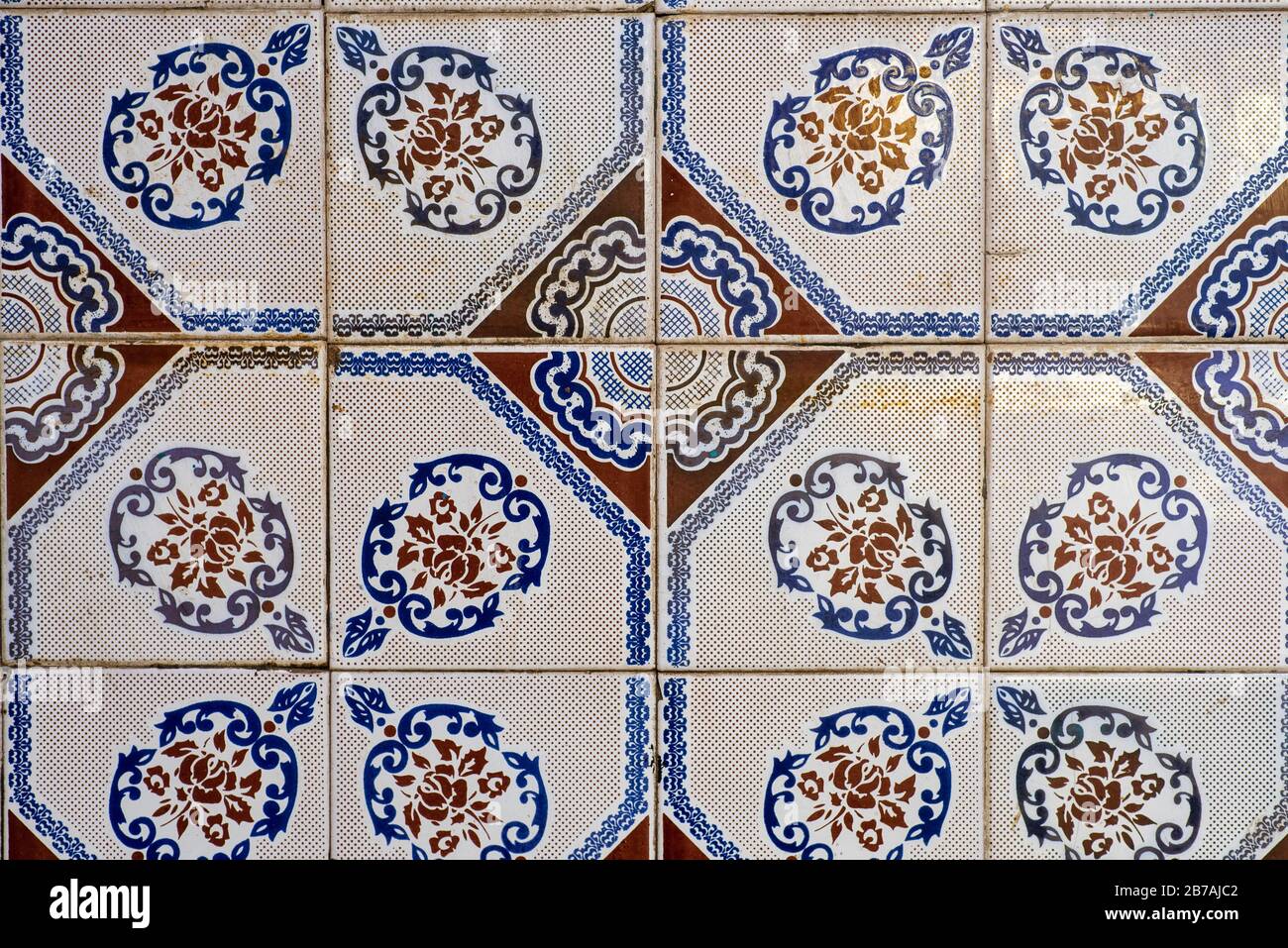 Moroccan ceramic wall tiles in Essaouira Stock Photo - Alamy