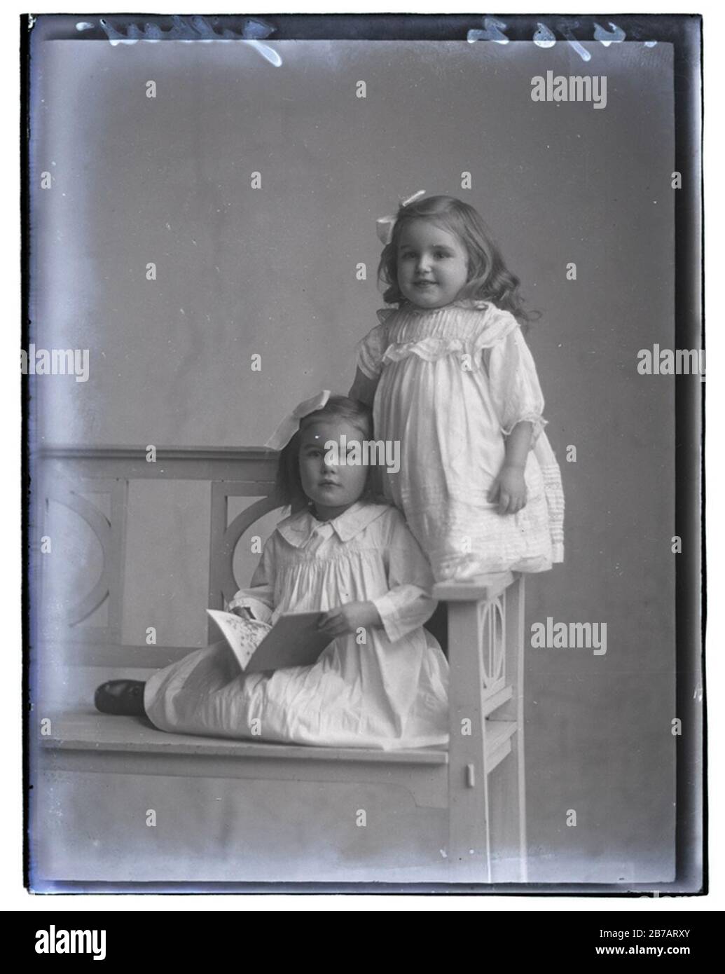 Gilbert children, 28 Oct 1916 (16858578707 Stock Photo - Alamy