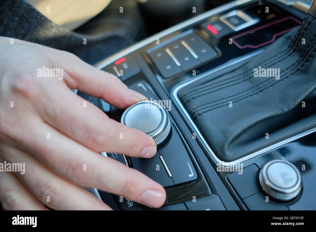 Car turns hi-res stock photography and images - Alamy
