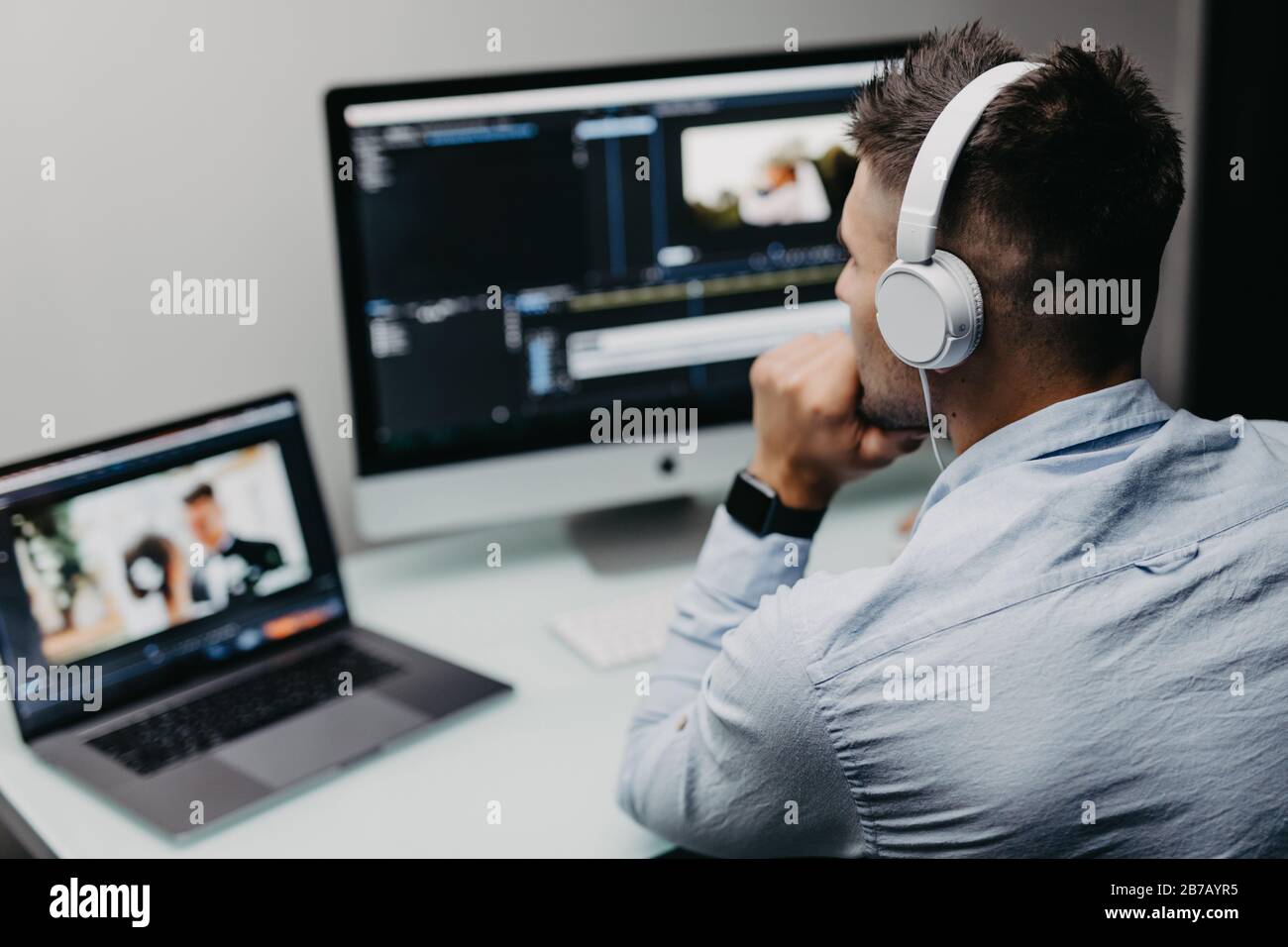 Video editor workplace hi-res stock photography and images - Alamy
