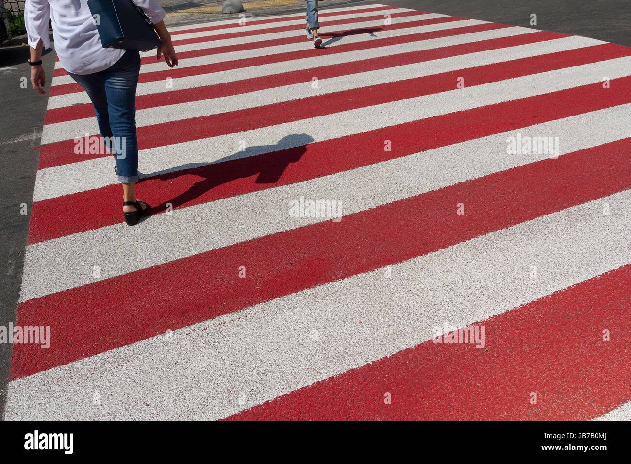 Pedestrian legs symbol hi-res stock photography and images - Alamy