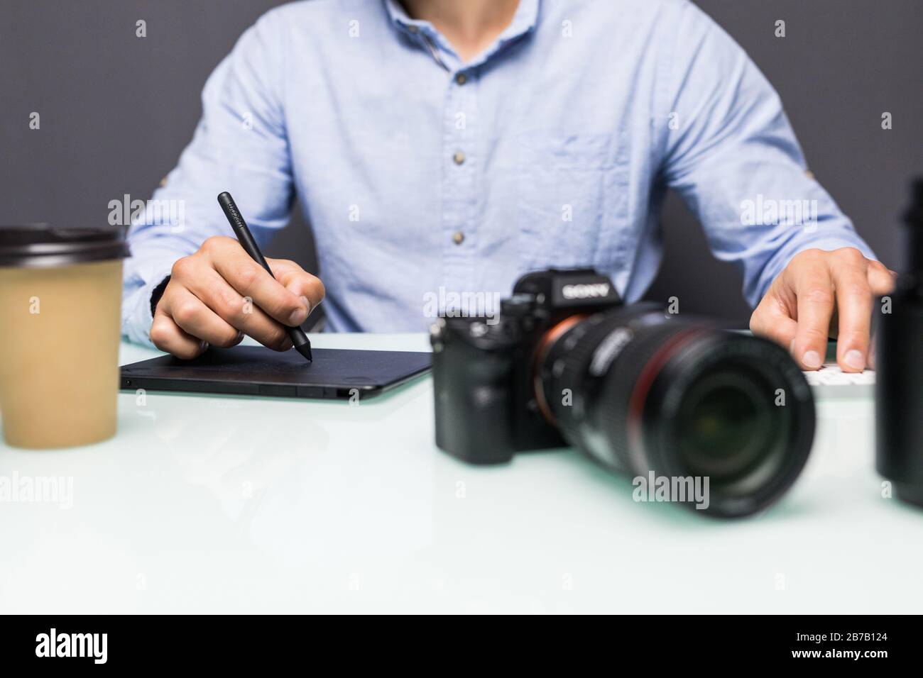Retouching photos hi-res stock photography and images - Alamy