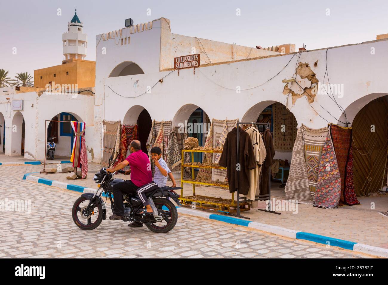 Street view. Douz town. The "gateway to the Sahara". Tunisia, Africa ...