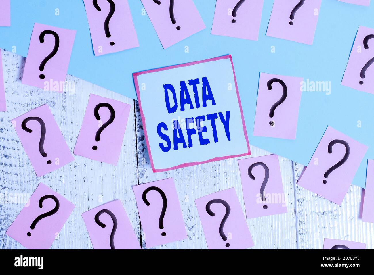 Data security binary code crumbling hi-res stock photography and images ...