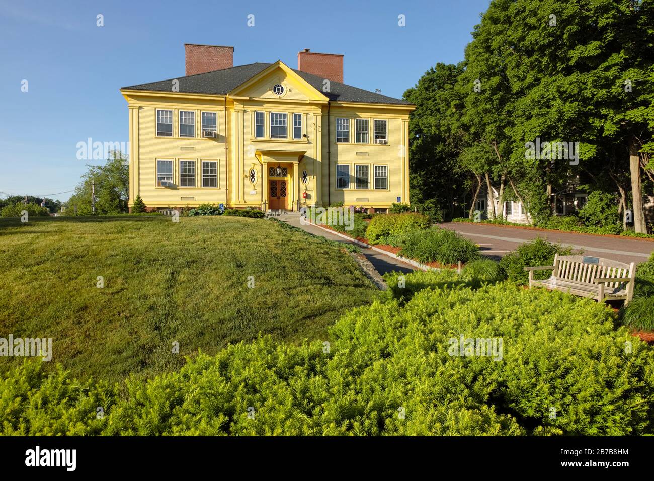 Memorial Town Hall in Georgetown, Massachusetts. Built in 1905, this ...